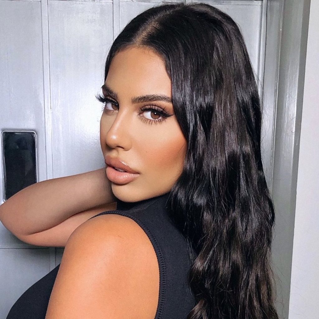 بیوگرافی مندی وکیلی MandiVaklili عکسهای مندی وکیلی